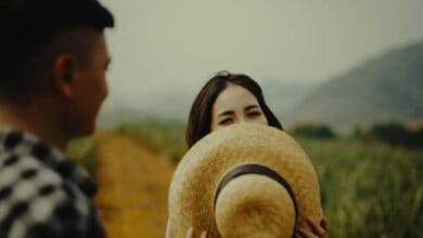 How To Describe A Shy Person? (10 Characteristics) - JournalHow